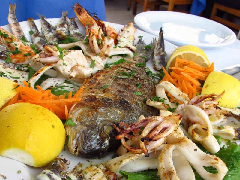 Il pesce in cucina? Lo spiegano il biologo e l'illustratore