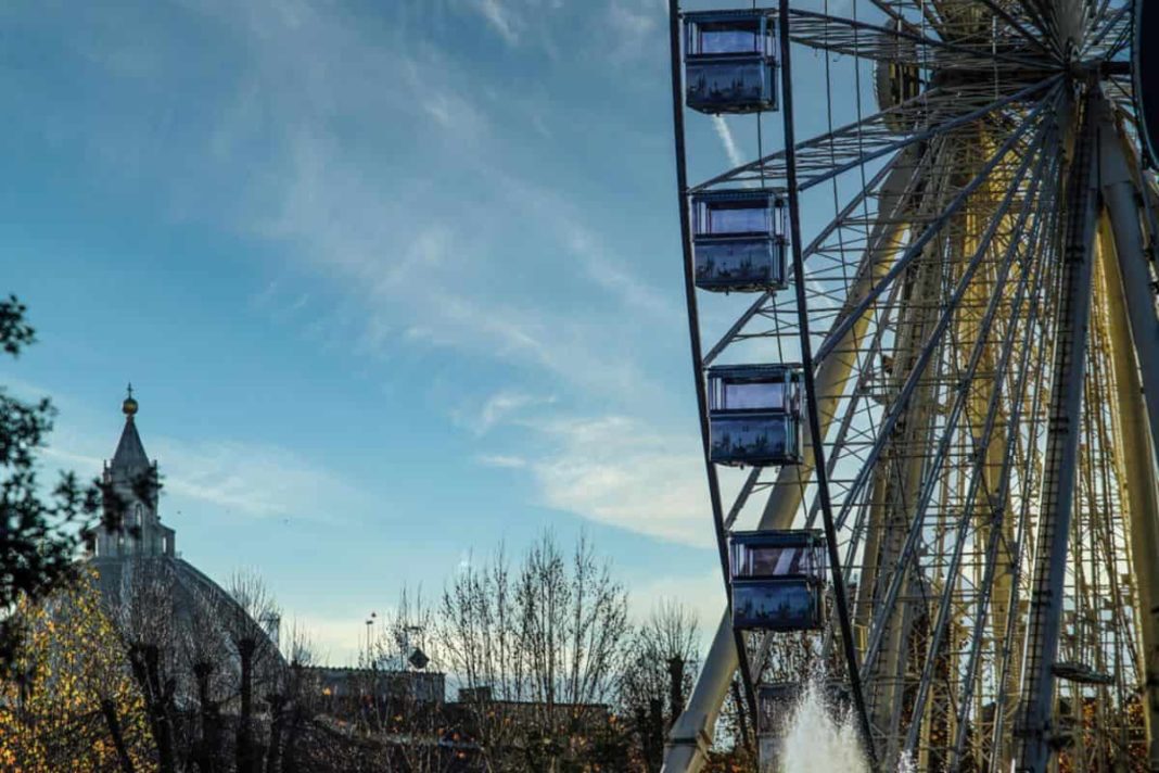 Ruota panoramica Firenze e pista pattinaggio ghiaccio: orari e prezzi